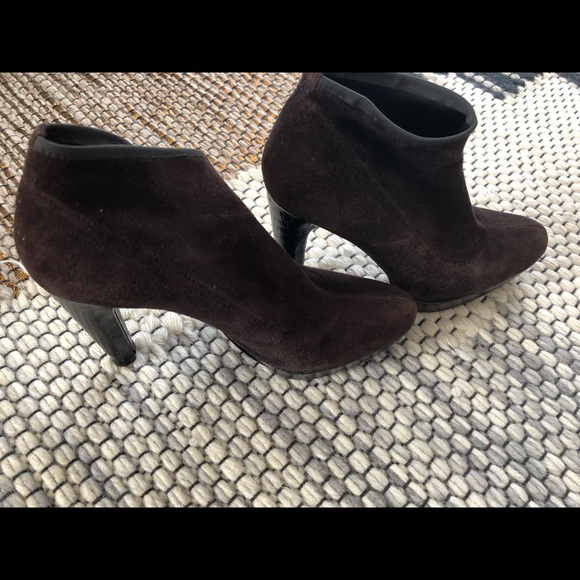 Stuart Weitzman | Shoes | Stuart Weitzman Suede Booties | Poshmark
